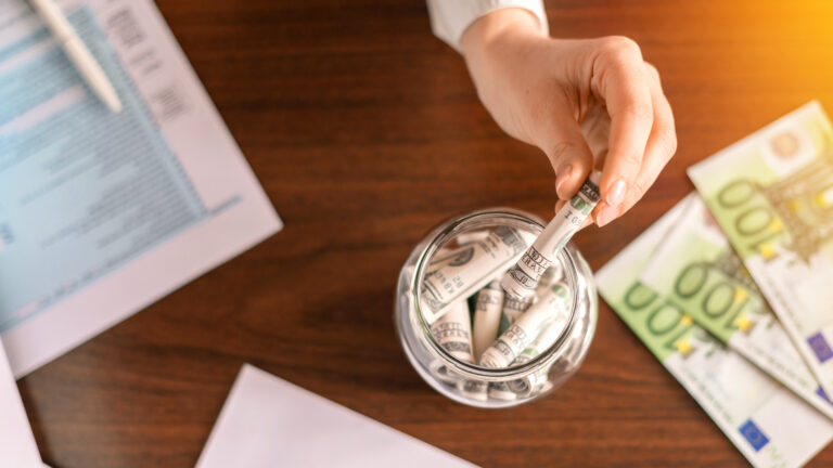 Como Economizar Dinheiro No Dia A Dia E Melhorar Suas Finanças Gerenciee